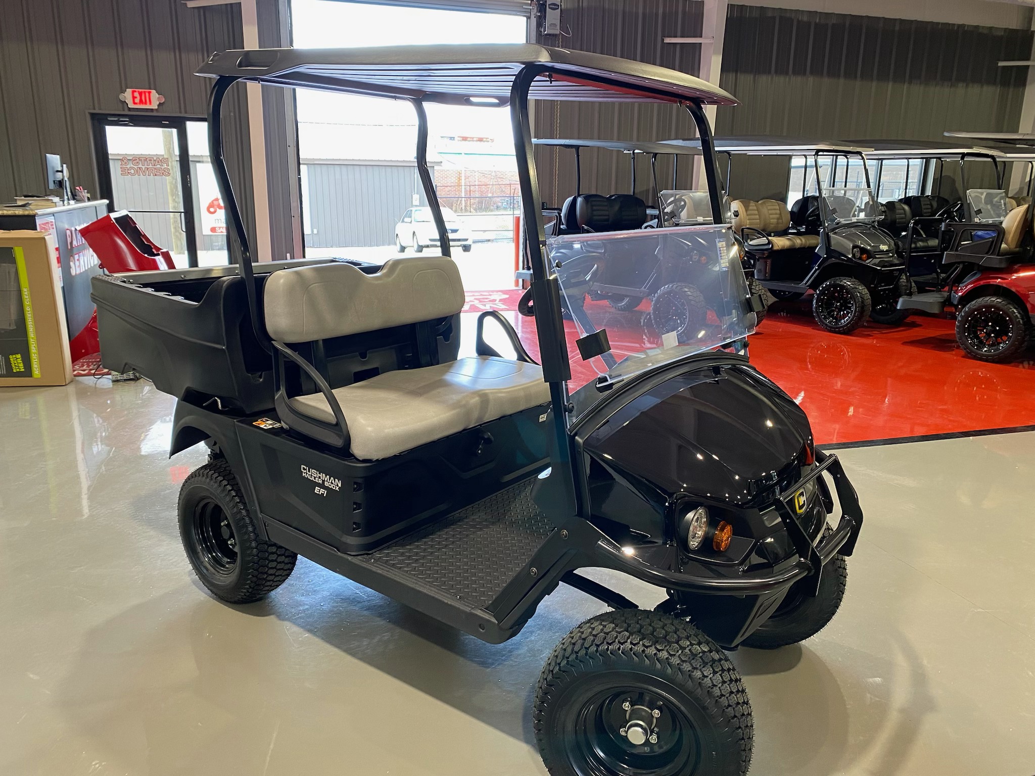 2025 E-Z-GO Cushman Hauler 800 EFI Gas Utility - Black - Macon Golf Carts